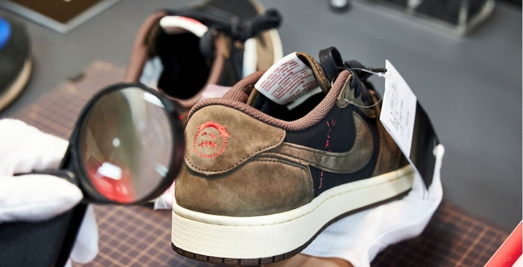 SNKRDUNK | Buy & Sell Authentic Sneakers and Apparels
